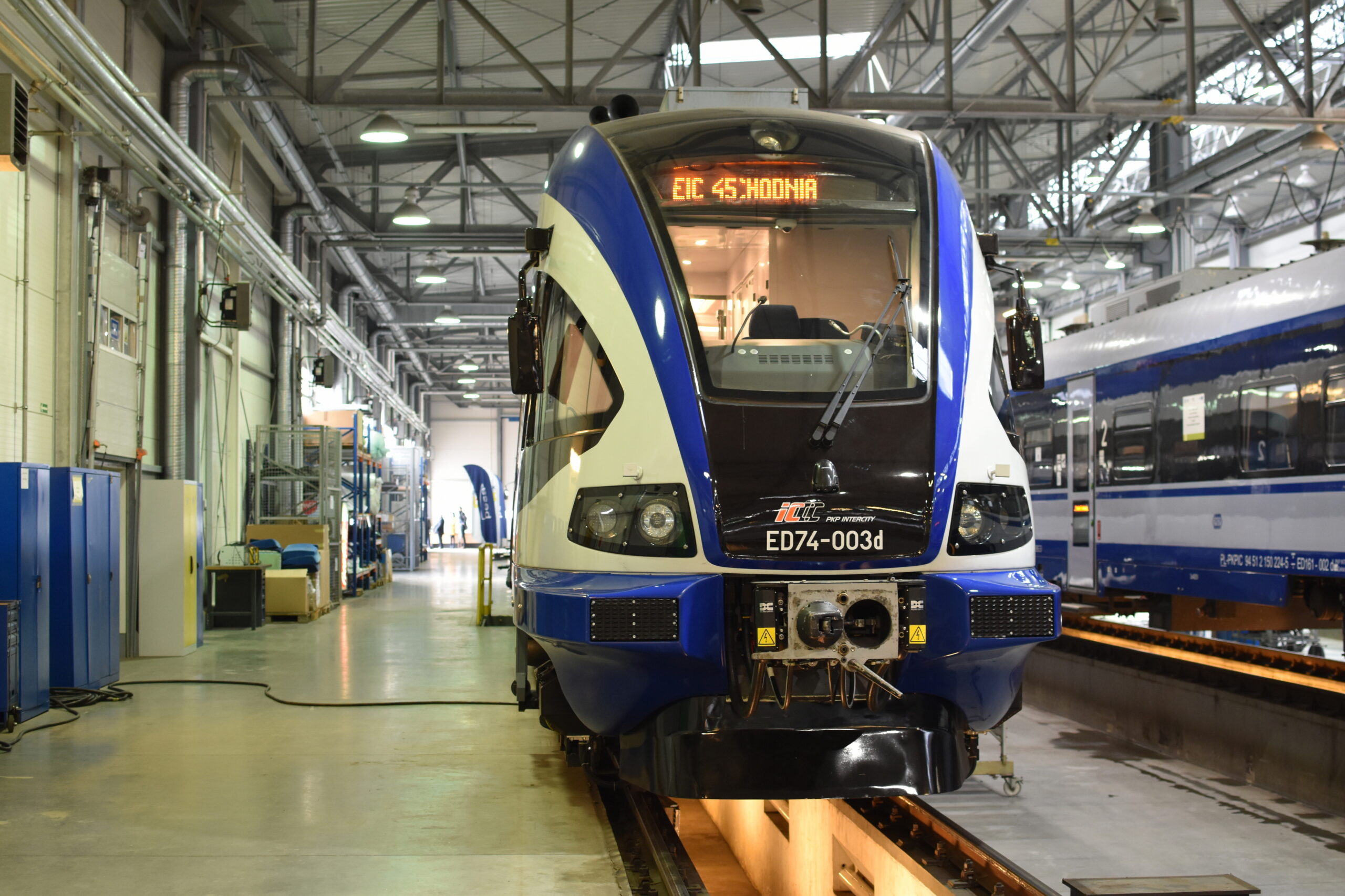 Zmodernizowane ED74 od prawie dwóch lat na torach. Sprawują się ...